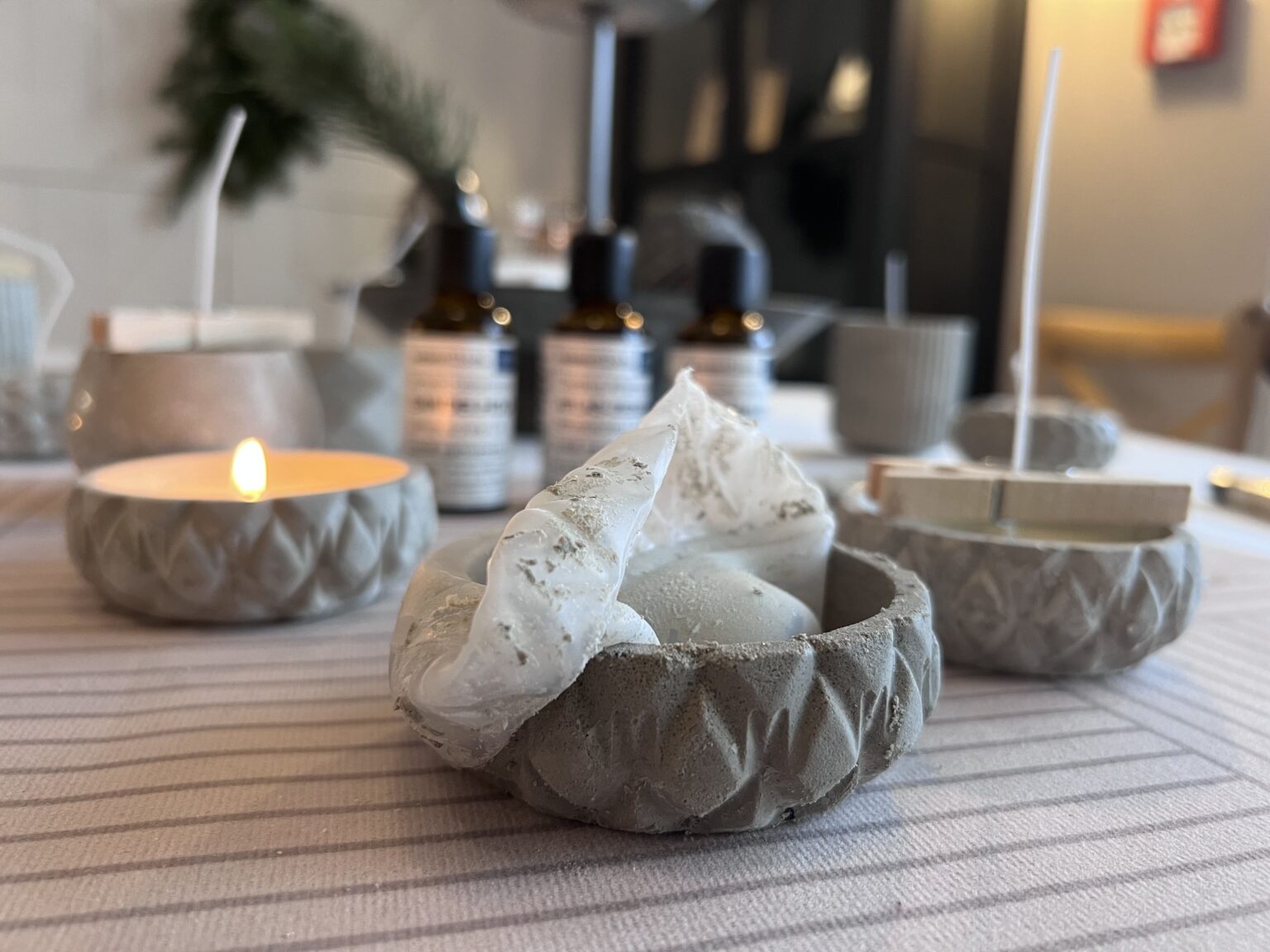 Diy Kerzen Und Formen Gießen Aus Beton Und Gips Lia Hutzfeldt